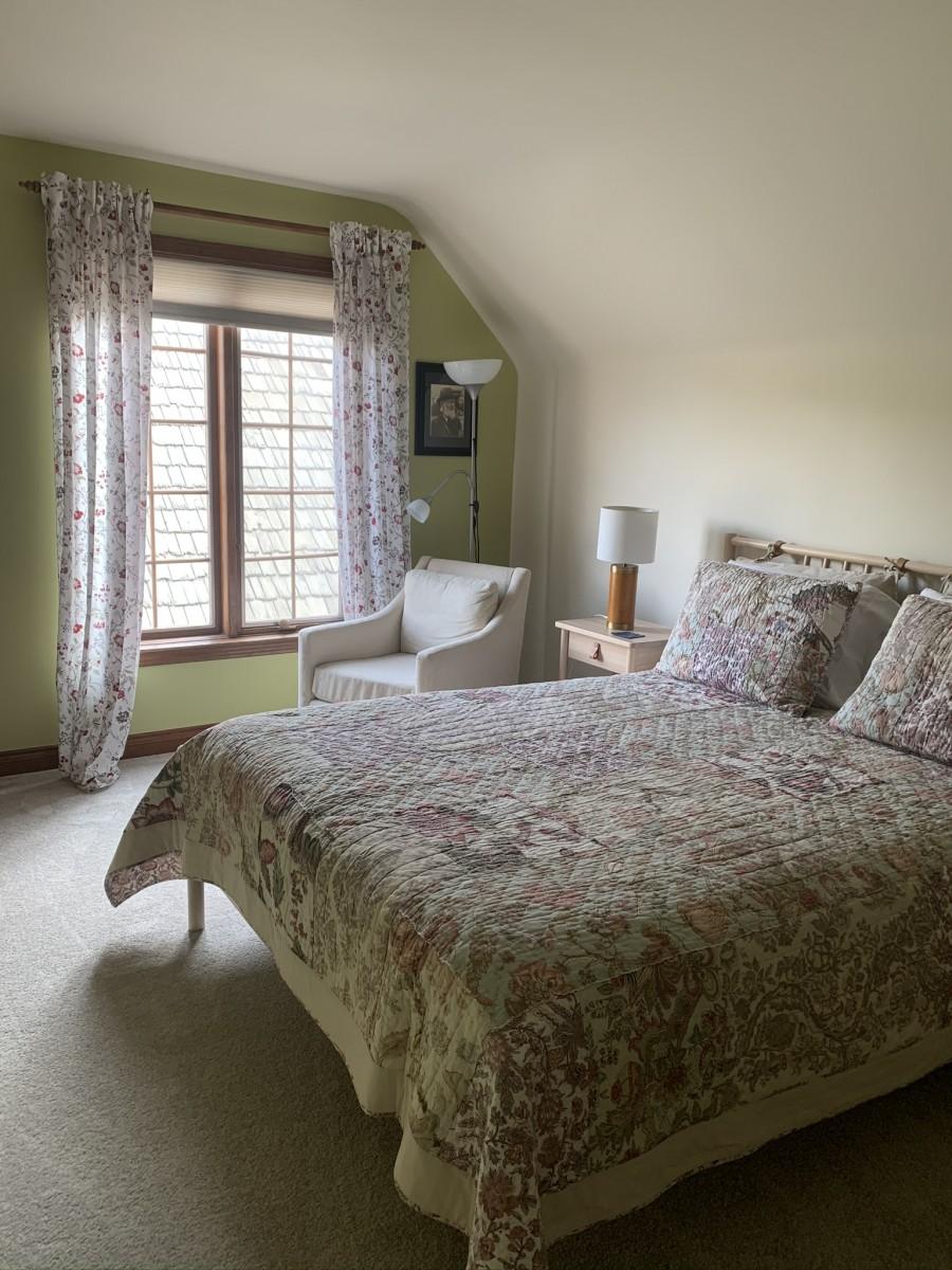Cedar Gables - Bed and Breakfast - Niagara on the Lake